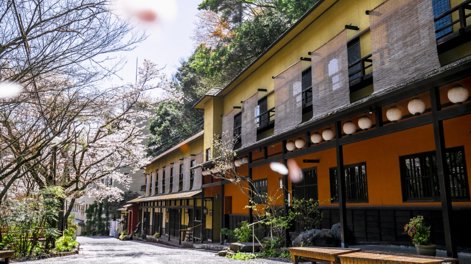 【厳選】愛知県の日帰り温泉21選！源泉かけ流しや名古屋から近い温泉地も多数紹介 | tabemaro（たべまろ）