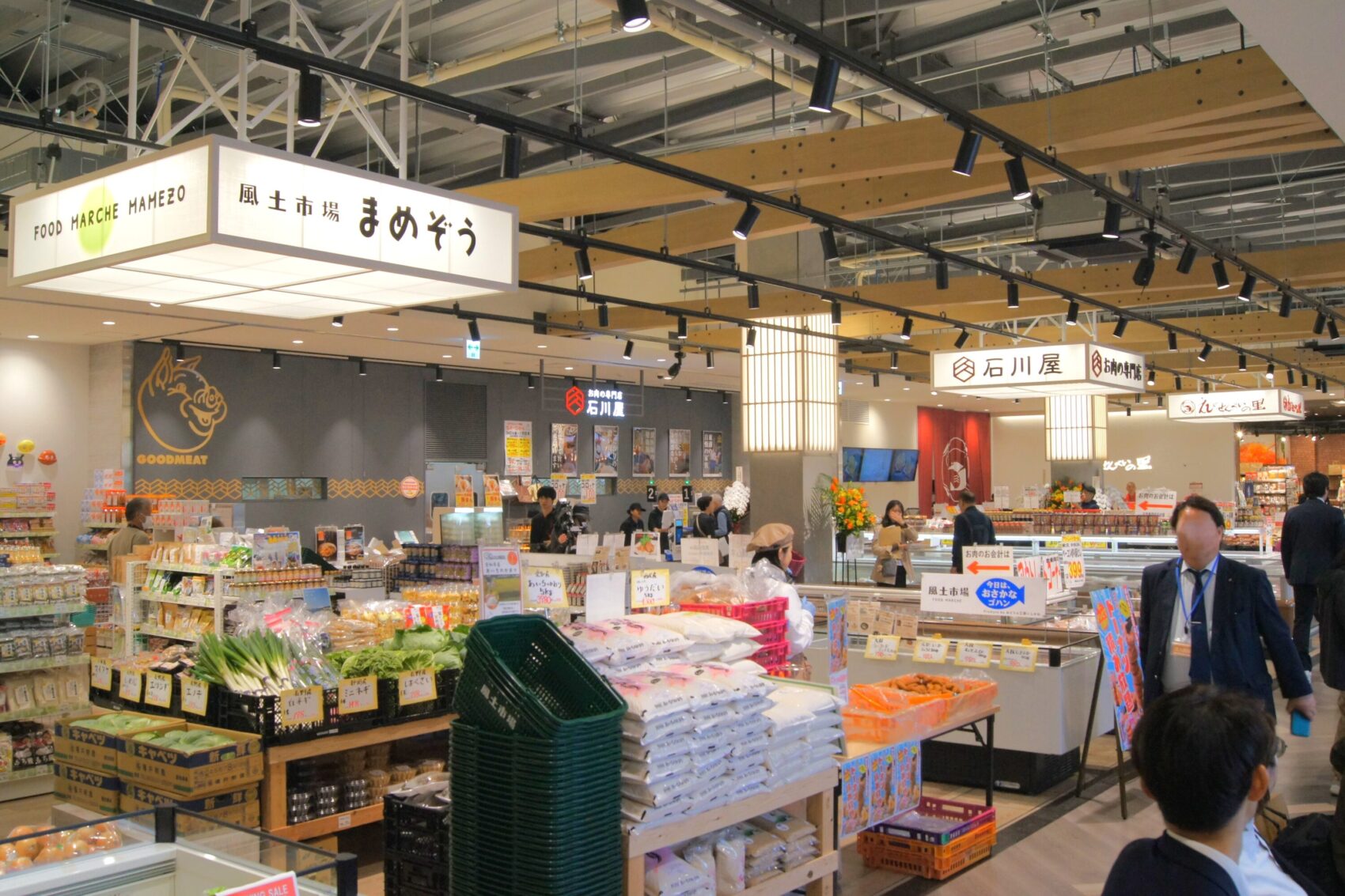 三井アウトレットパーク岡崎のグルメ店舗9選！OKAZAKI MARKETで食べ歩きやショッピングも楽しもう | tabemaro（たべまろ）