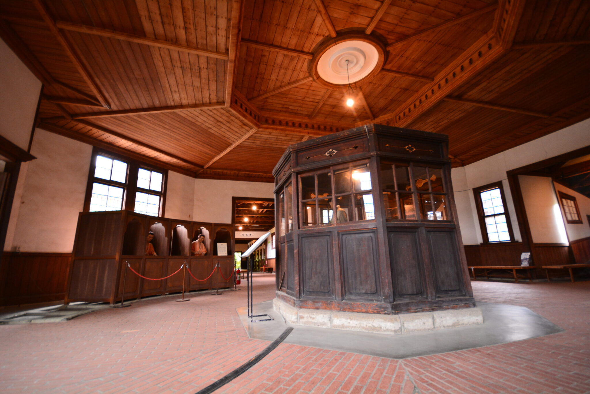 明治村の楽しみ方完全ガイド！映えレトロモデルコースからグルメ・体験も紹介 | tabemaro（たべまろ）